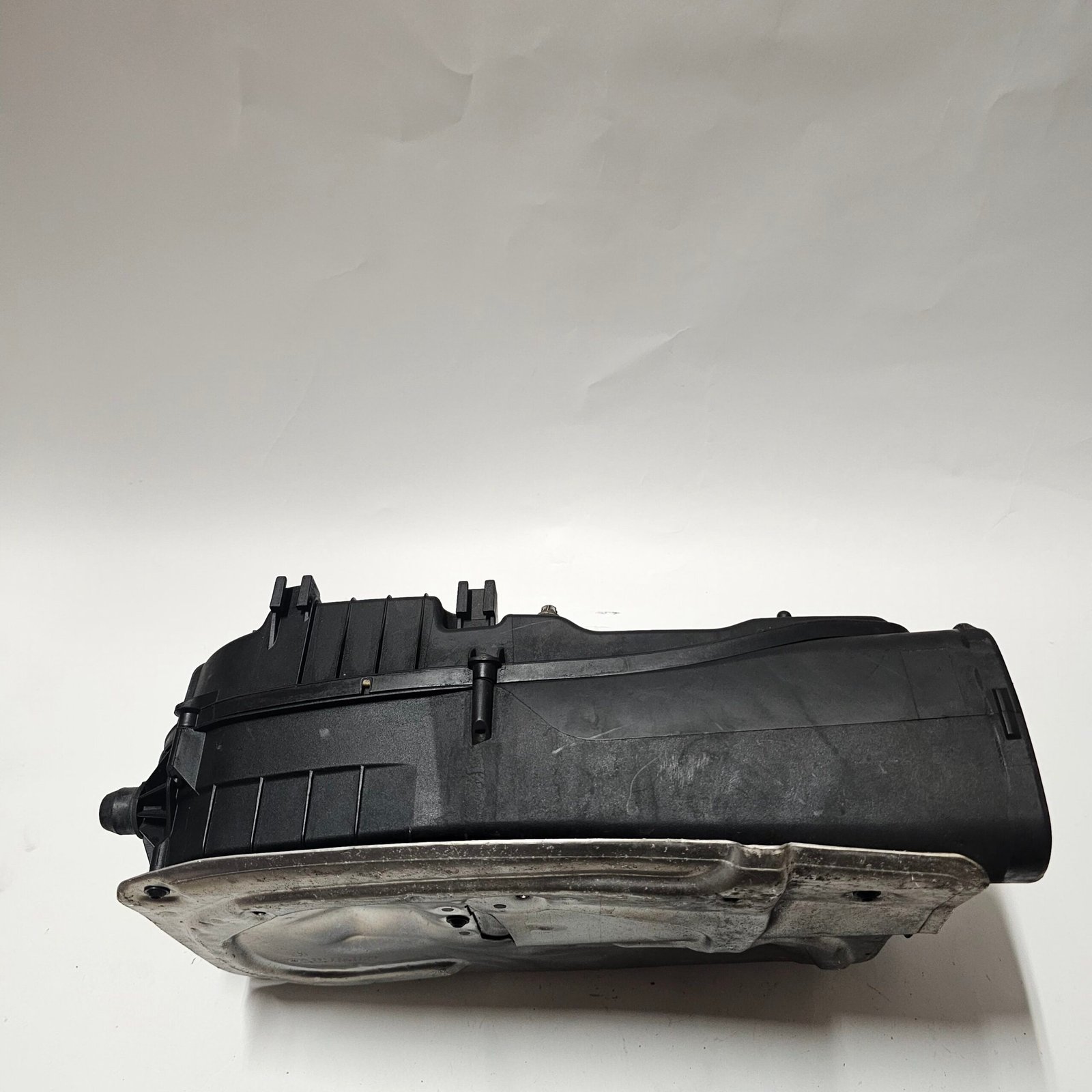 Mercedes OM651 Air Filter Box - InAutos Mercedes Spare Parts